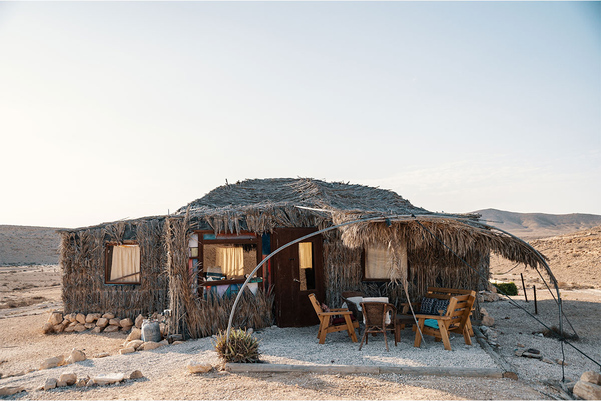 The Succot_en - Succah in the Desert